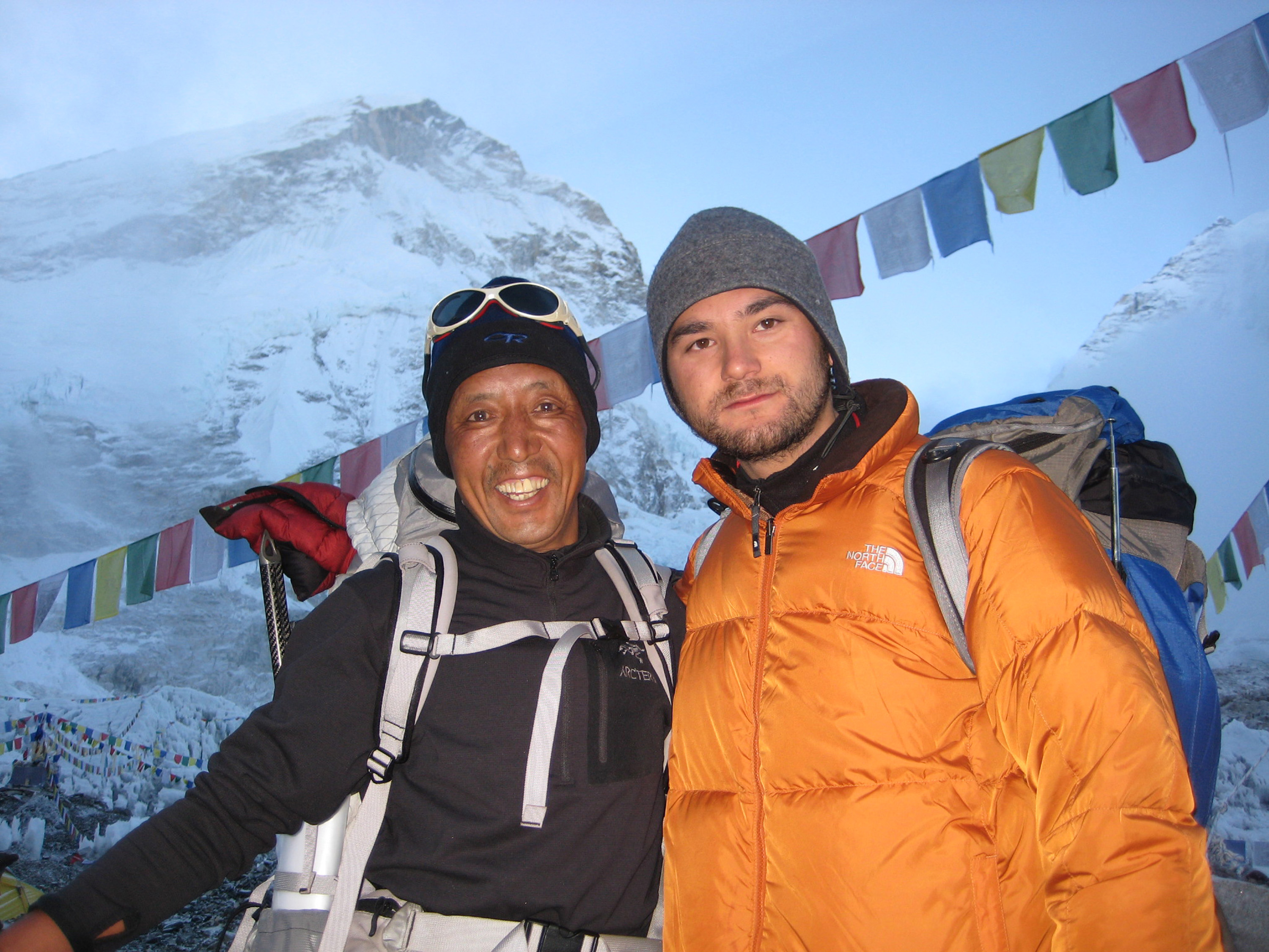 Famed mountaineers come down from Everest to talk climate change | WWF