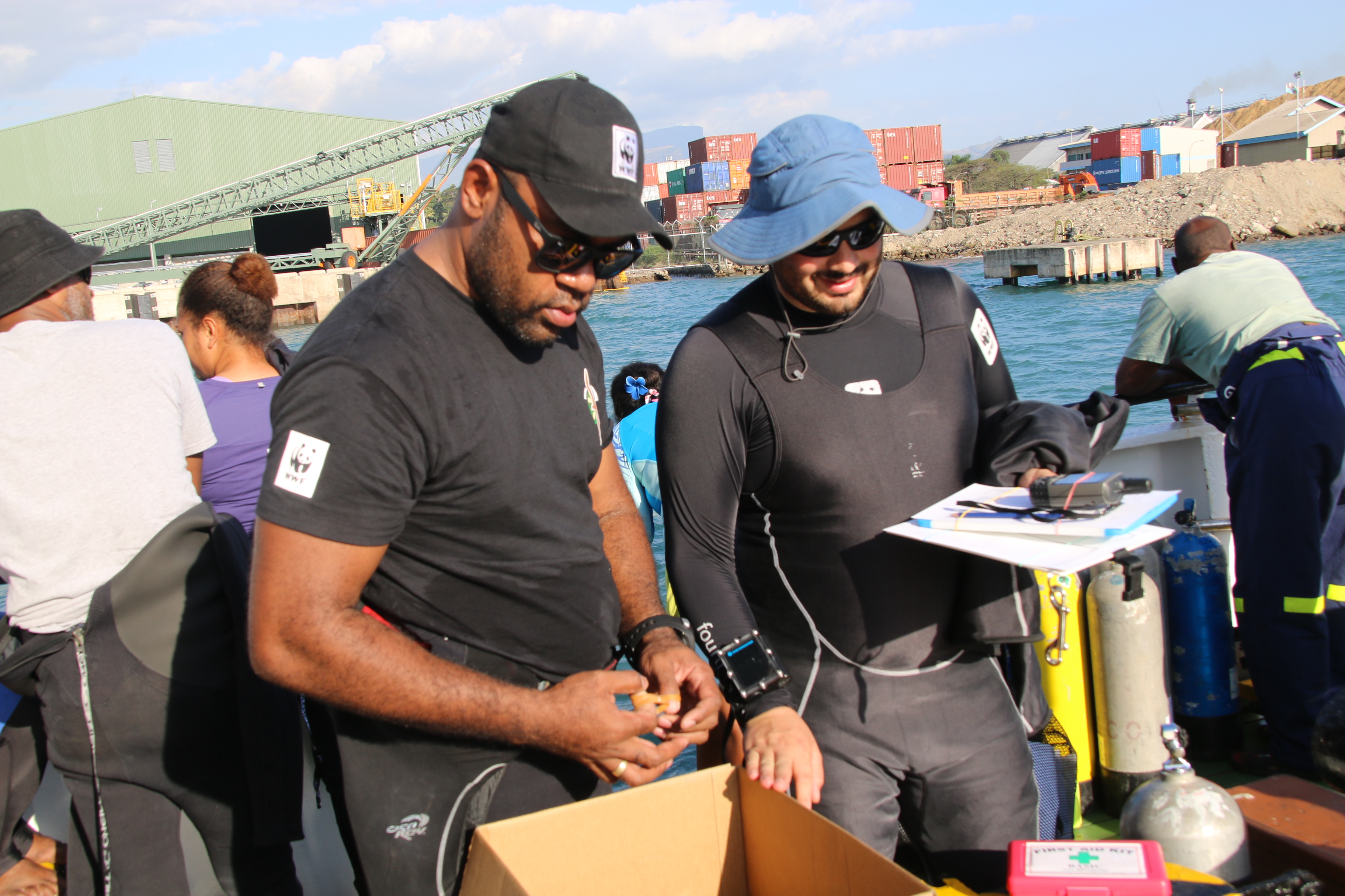 Monitoring the health of Fiji’s Great Sea Reef | WWF