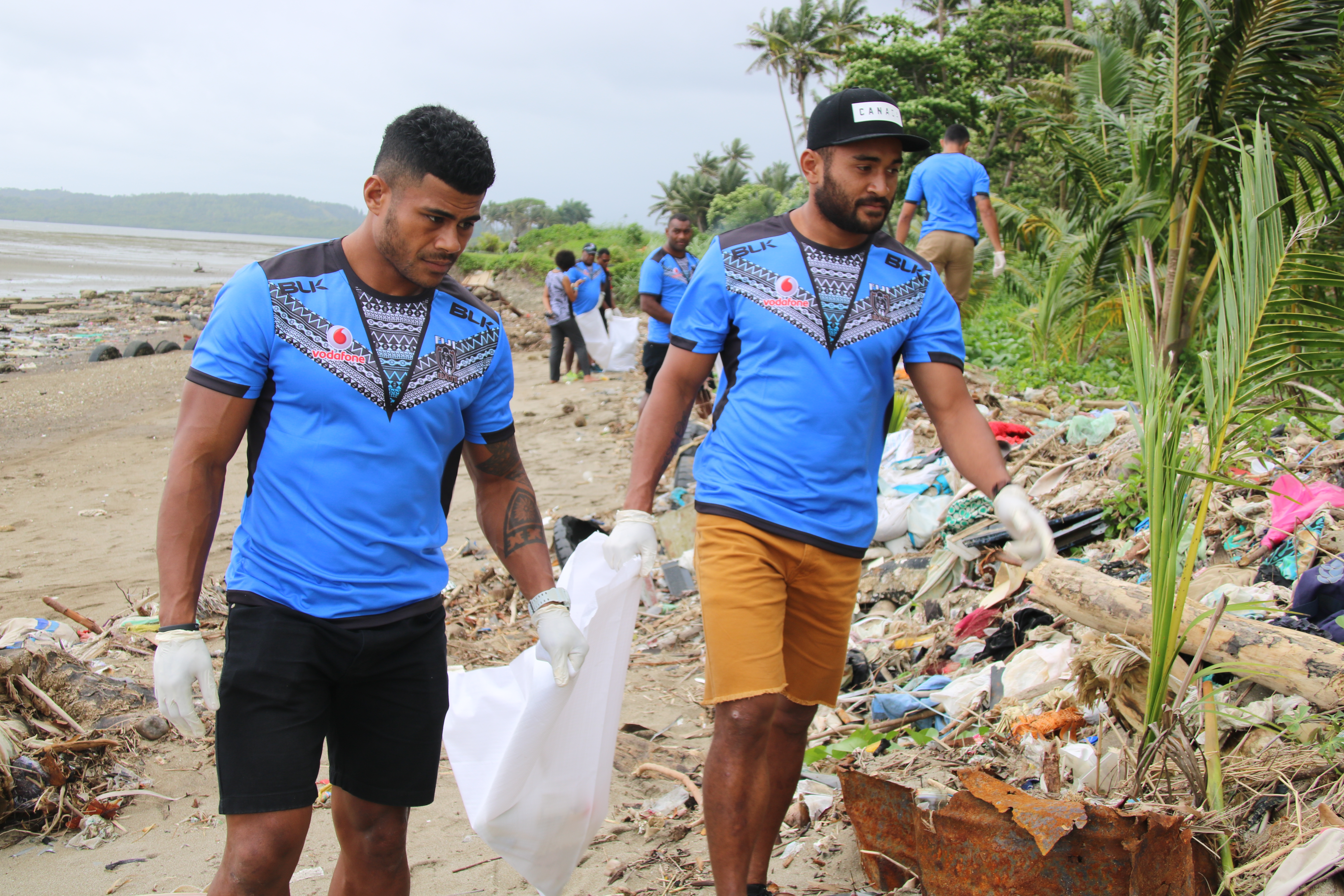 Rugby league players assist in the collection of 884 kilograms of ...