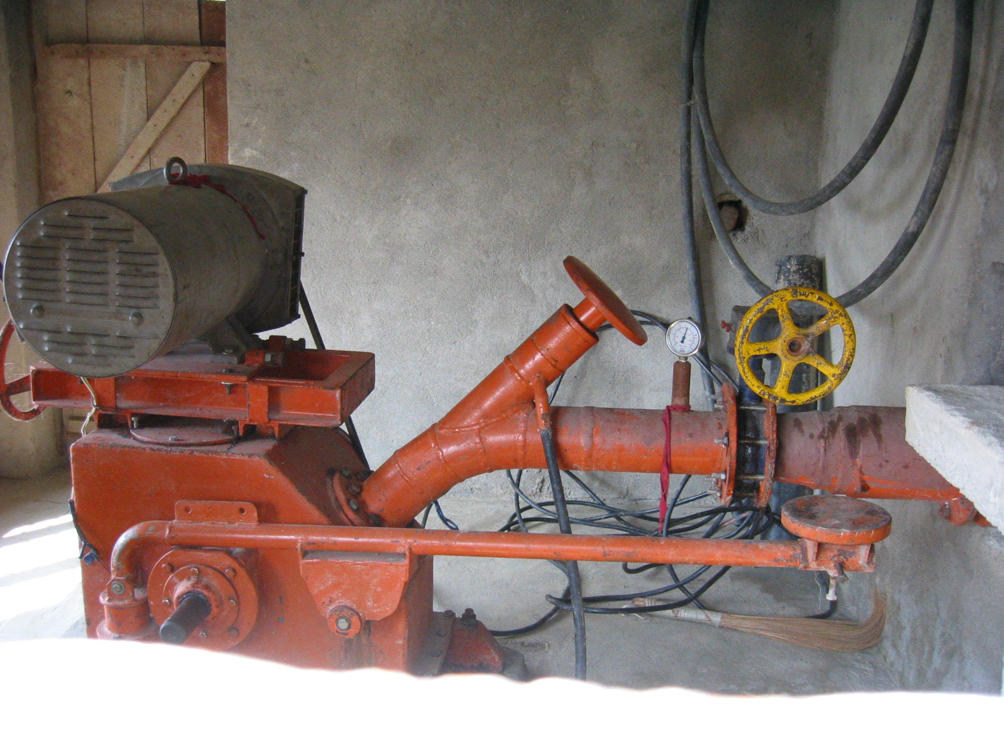 Local residents of Suketal benefit from micro-hydro project | WWF