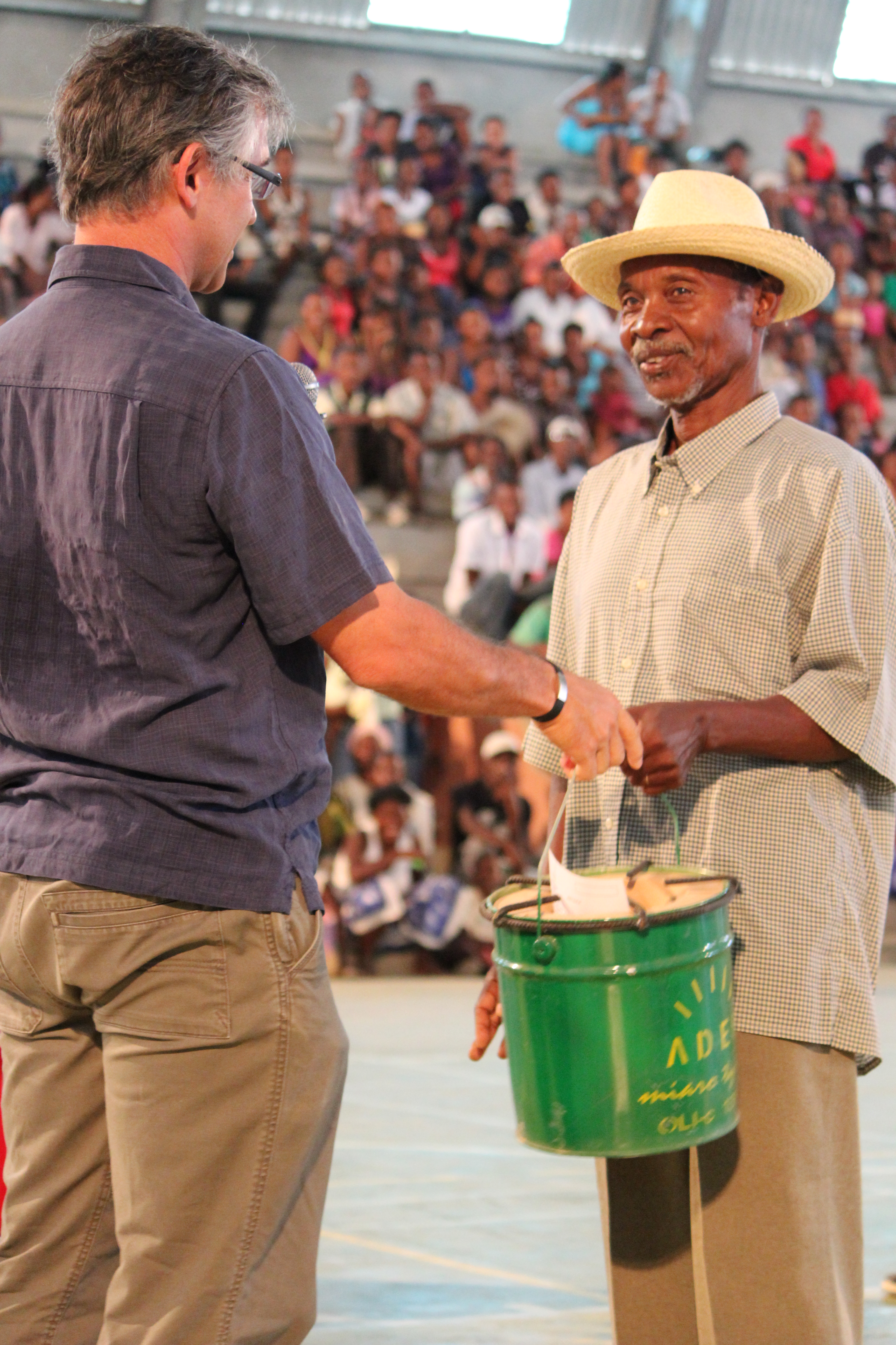 Cyclone victims in Madagascar get help with Earth Hour wood stoves | WWF
